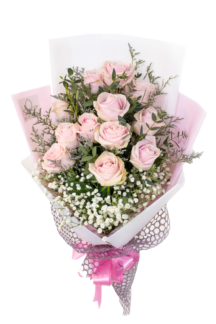 Blooming Paradise - One Dozen Luxury Roses in Elegant Wrapping | Mira ...